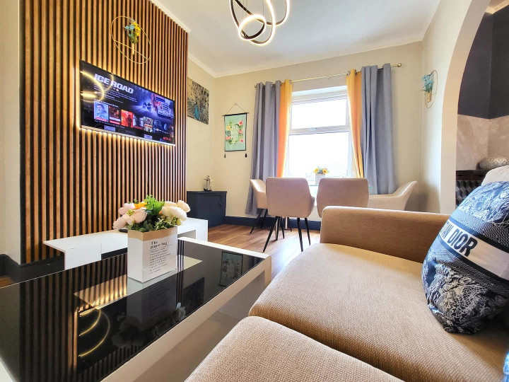 Entire Place Close 2 Centre Stadium  Free Parking - Wirral