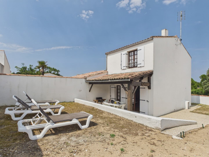 Plage à 50 M, Séjour Pour 5 Avec Jardin & Bbq - Île de Ré