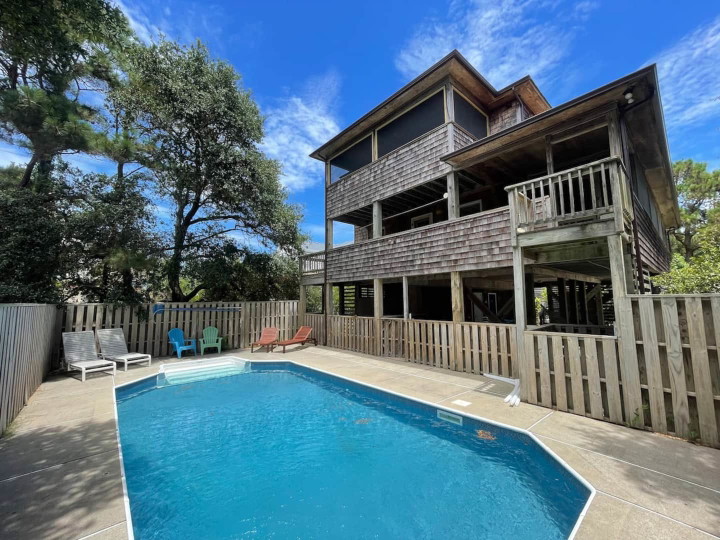 Classic Duck Cottage  Heated Pool + Walk To Beach - Duck, NC