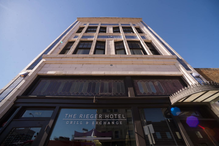 Million Dollar Condo, Casa Premiada Del Año, Penthouse En El Centro De La Azotea - North Kansas City, MO