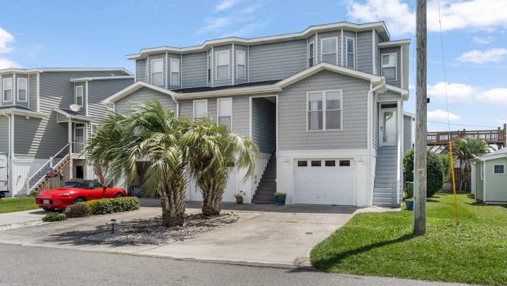 Kure Sunrise, Private Townhome 1 Block From The Beach - Kure Beach, NC