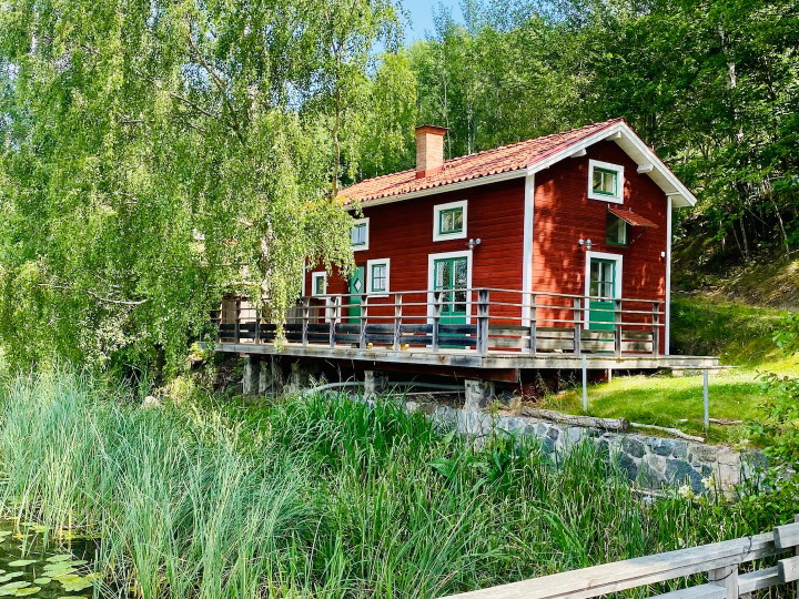 Cozy Guest House With Lake Plot - Sweden