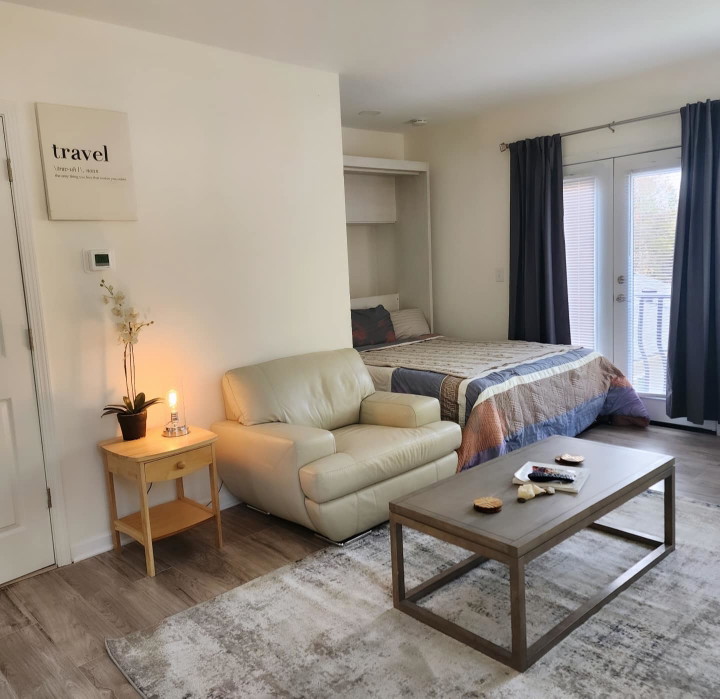 Newly Built Upstairs Guest Condo W/ City View - Charlotte, NC