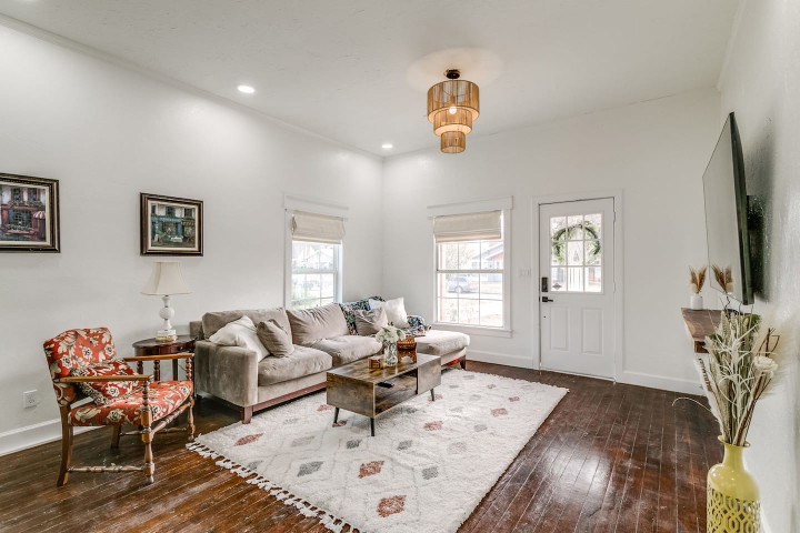 Blue Bohemian 3 Brs And 2 Full Bath! - Oklahoma City, OK