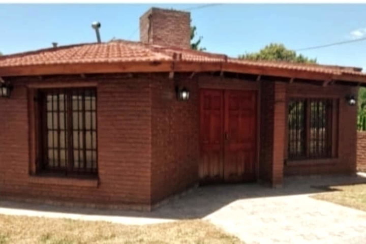 Casa En Alquiler Colonia Caroya - 