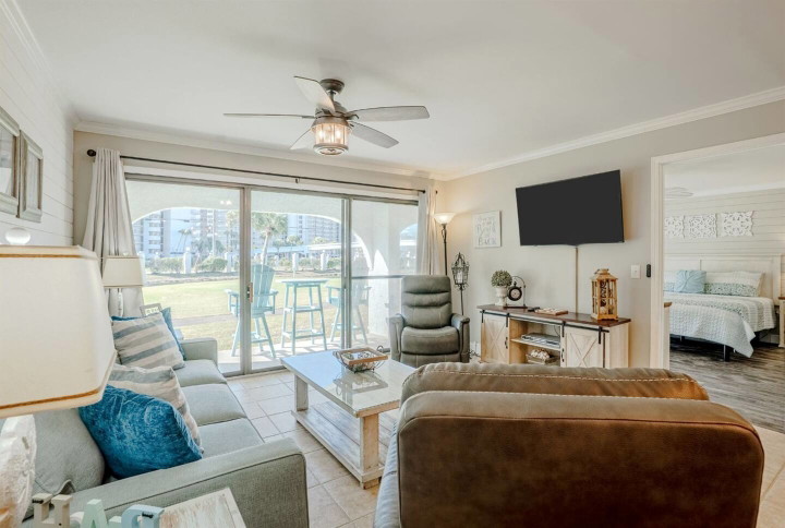 Sun-drenched Sand Dollar Villa Near Beach & Dining - Panama City Beach, FL