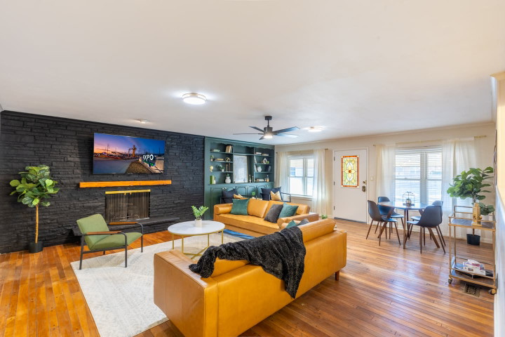 3 King Beds, Pool Table, Close To Expo - 2000 Sqft - Tulsa, OK