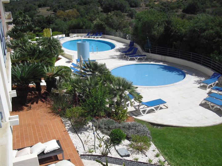 Spacious Two Bedroom Apartment In Albufeira - Albufeira