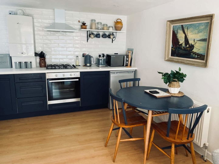 Stylish Dorset Coastal Cottage  Walk To Beach - England
