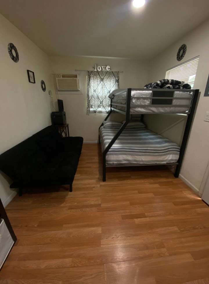 King's Estate's Vallejo #4 Beautiful Tiny House - Vallejo, CA