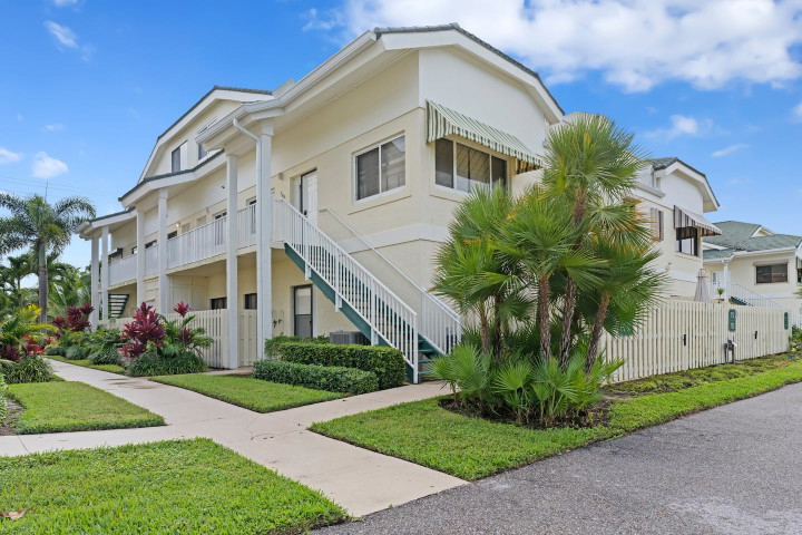 Walk To The Beach/pool 2/2 Newly Renovated Condo - Jupiter, FL