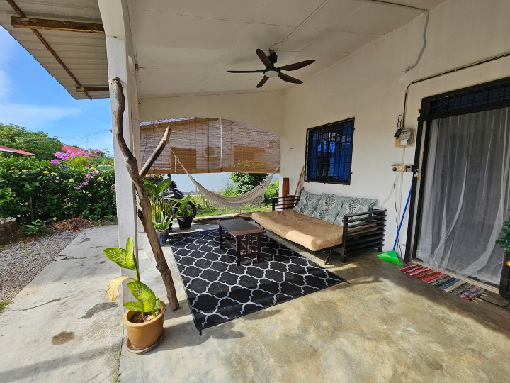 2 Bed House, Nearby The Beach - Malaysia