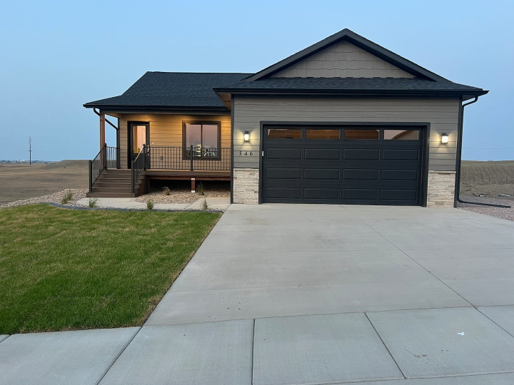 Beautiful New House, Great Location, Bordering Rc - Rapid City, SD
