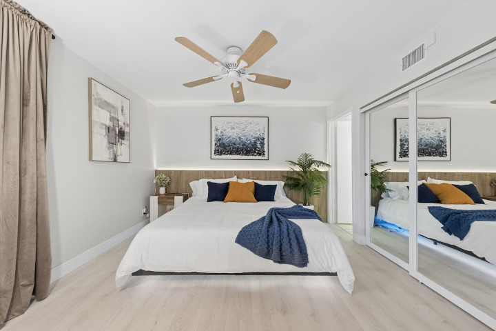 Serene Lakefront Condo 2br Pool Access - West Palm Beach, FL