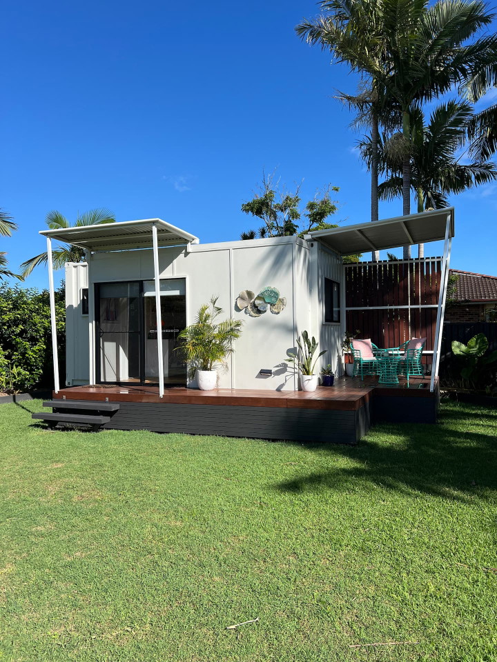 Cozy Coastal Tiny Home 5 Mins Drive To The Beach! - Yamba
