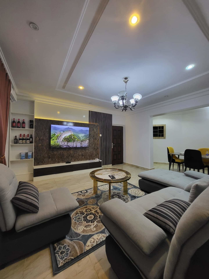 4mins To Aso Rock|starlink|king Bed|chef|24-7power - Abuja