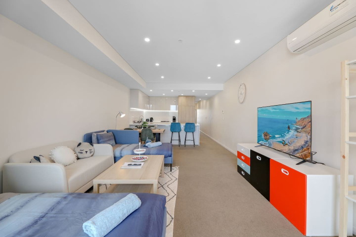 002. |Train 2 Min | Comfort 2br Apt | Free Parking - Sydney