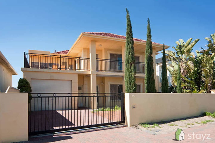 Henley Beach House - Adelaide