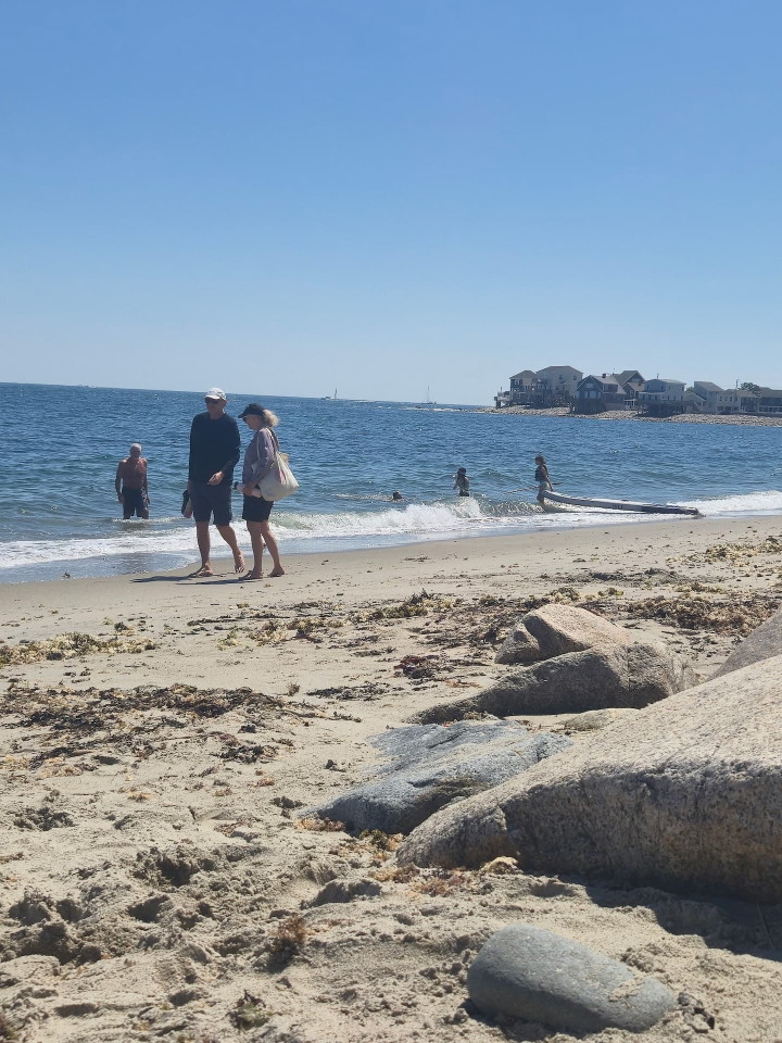 Charming Beachfront Near Downtown Scituate - Scituate, MA