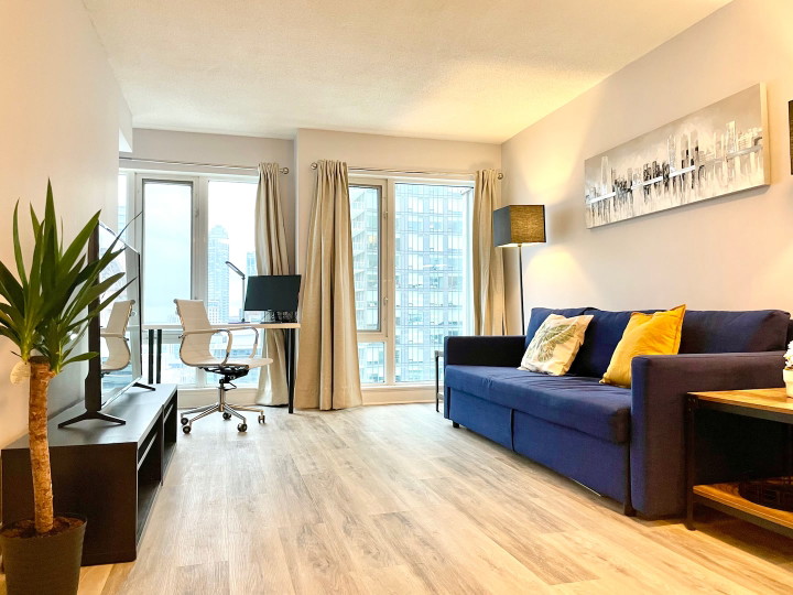 Lovely 1-br Condo In Heart Of Toronto Near Eaton - Toronto