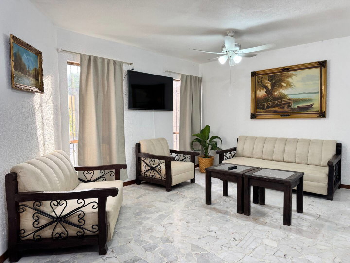 Casa 3 Recámaras, Cochera, Ideal Para Familias. - Gomez Palacio