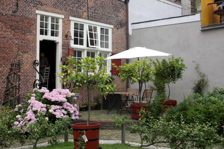 Cornelia's Tuinhuis In Hartje Den Haag - The Hague