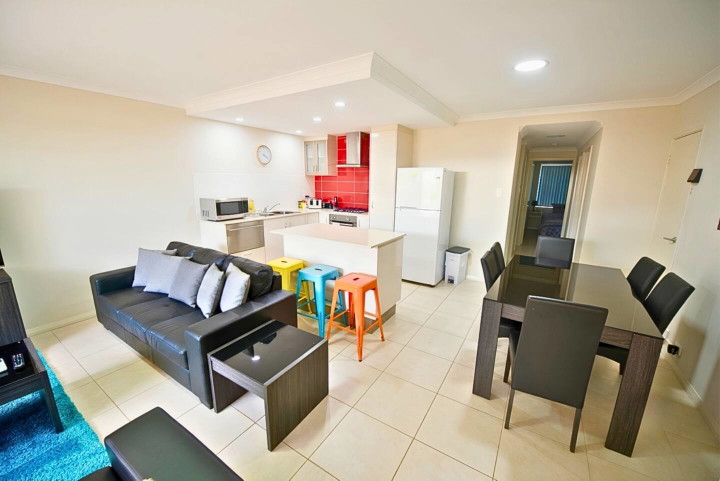 Midland Apt, Hospital, Shops, Train, Sleeps 6 - Kalamunda