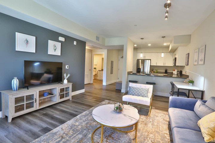 1b1b Topfloor Apt Peaceful Courtyard Facing 406 Lc - San Jose, CA