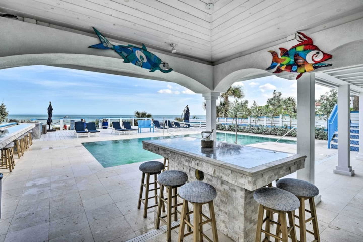 Lavish Beachfront House W/ Outdoor Kitchen - New Smyrna Beach, FL