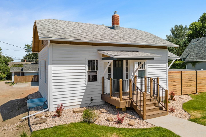 Holiday House - Rapid City, SD