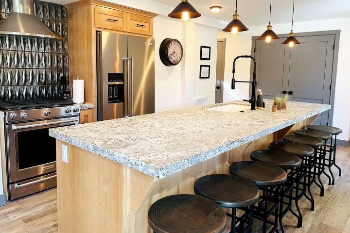 Empire Suite - Industrial Modern Downtown - Grass Valley, CA