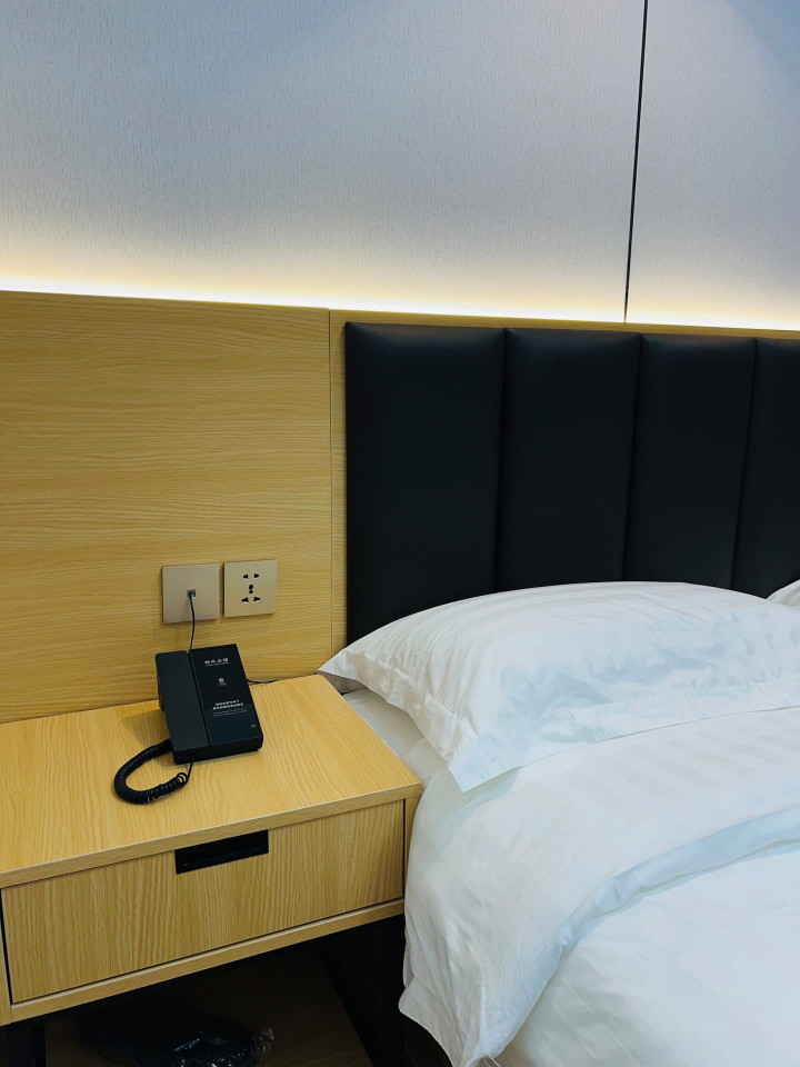 Times Mansion Hotel 1.8 Single - Freetown