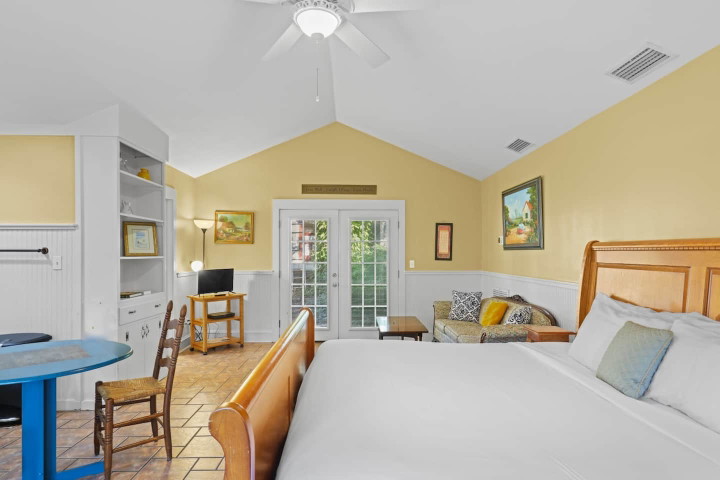 Downtown Guest Studio With Porch And Spa Tub - Gainesville, FL