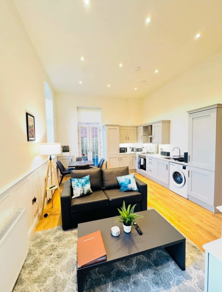 P8 · 1-bed By Ormeau Park  Quick City Access - Belfast