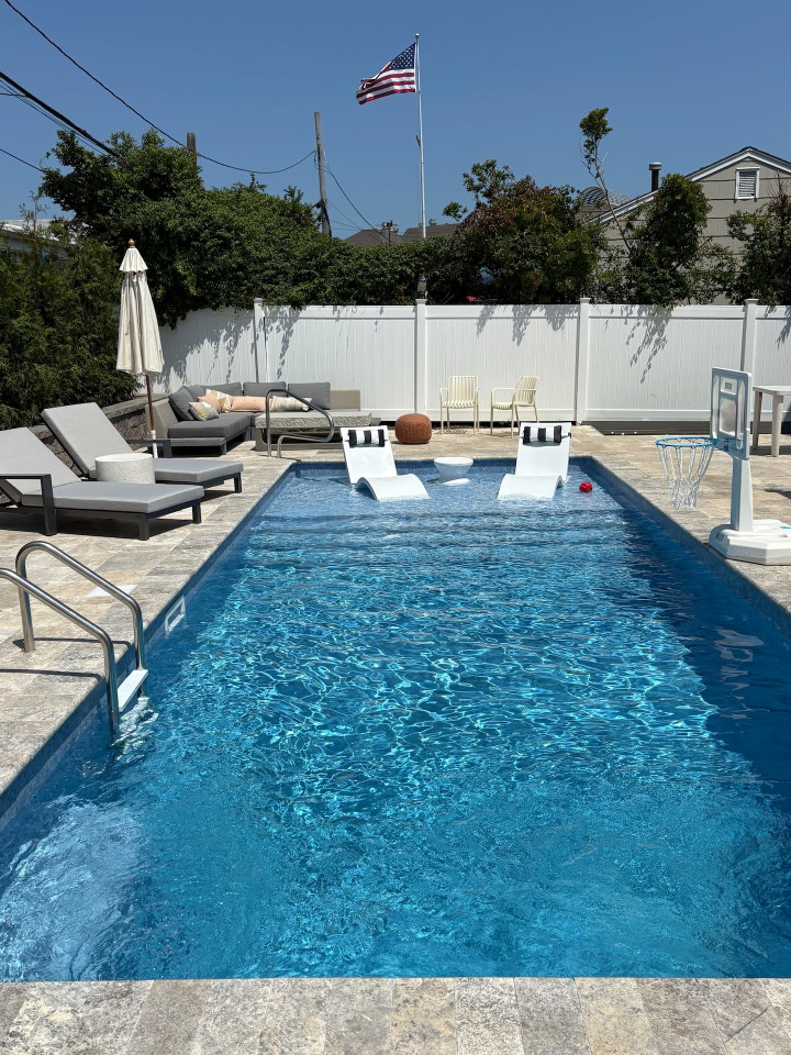 Heated Pool ~ Kayaks ~ Bikes ~ Bocce ~ Beach - Sea Bright, NJ