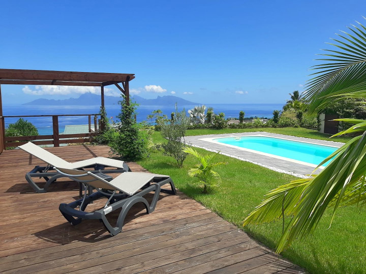 Joli Studio Surplombant La Forêt/piscine - French Polynesia
