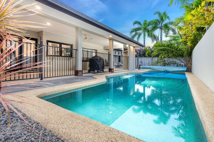 Tropical Pool Sanctuary In Kewarra Beach - Trinity Beach