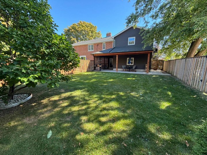 2 Bedroom, Full Kitchen, Laundry - Fergus