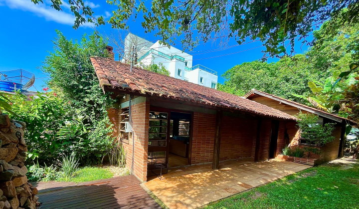 Jurerê Art Hostel - Florianópolis
