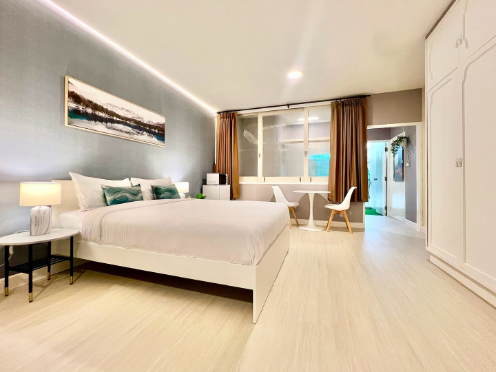 M78 | 3bedrooms/ 2bath Room/ Bts Asok For 8 Ppl - Bangkok