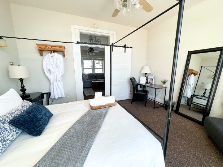 Superior Suite @ The Bayfield Guest House - Bayfield, WI