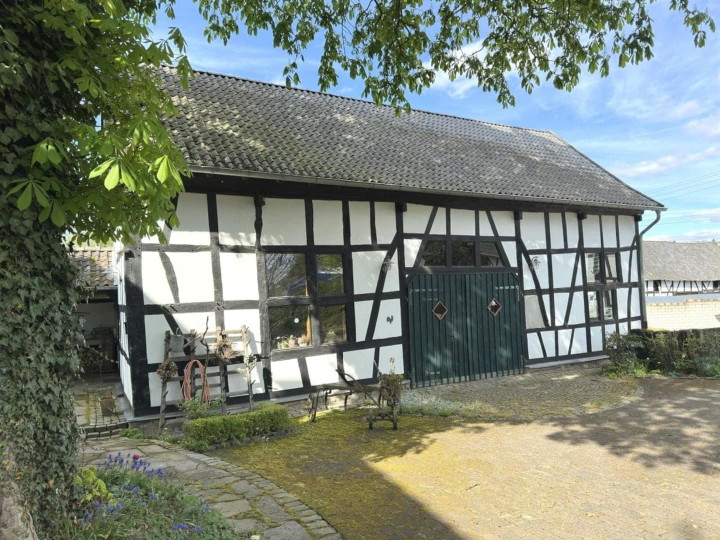 Historic Barn With Hot Tub - Bad Honnef