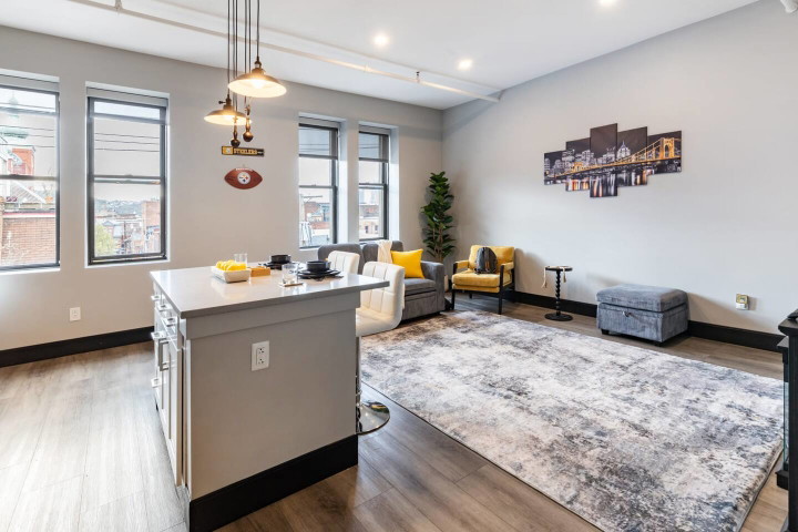 South Side Gem | Elevator | Sleeps 4 | Fast Wifi - Pittsburgh