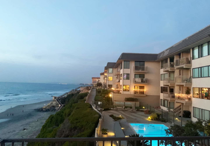 Del Mar Beach Club Coastal Getaway Walk To Beach - Encinitas, CA