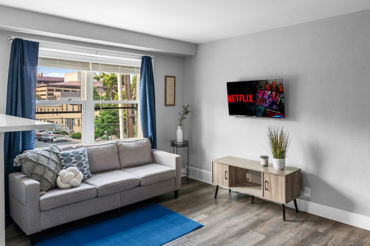 Hotel-style Apartment In Kansas City - Kansas City, KS