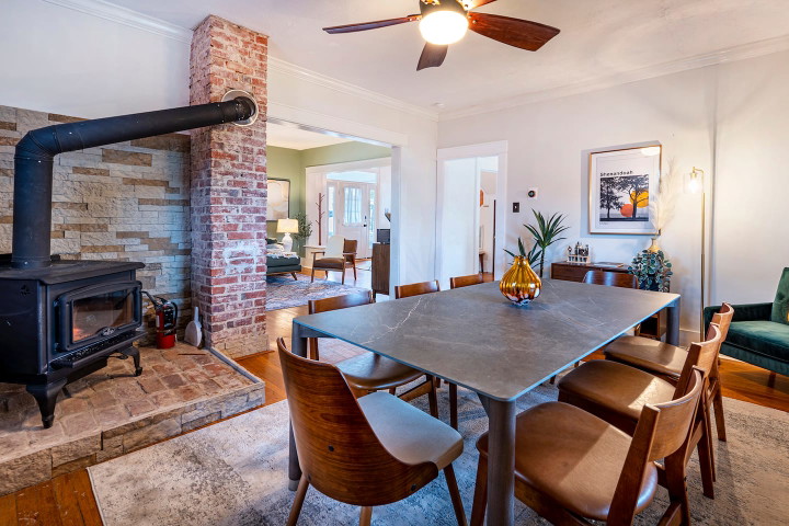 Spacious Home Steps From Main St And Shenandoah Np - Front Royal, VA