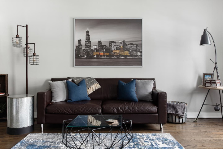 Get Cozy At A Powder-blue Residence In The Heart Of Pilsen - Fuller Park - Chicago