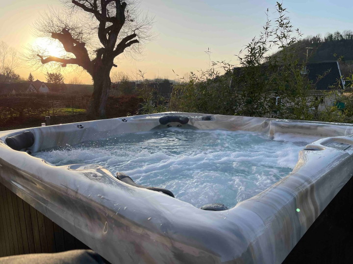 Gîte Des 5 Cépages 3 éToiles Avec Jacuzzi - Lons-le-Saunier