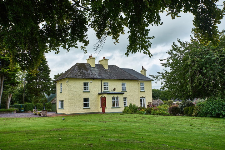 Striking Tipperary Farmhouse - Thurles