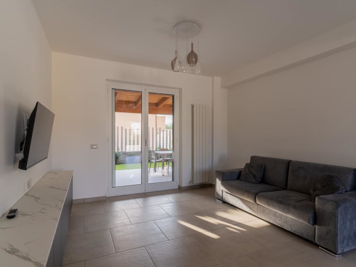 (Roccella) 2-storey Vacation Home 300m From The Sea - Calabria